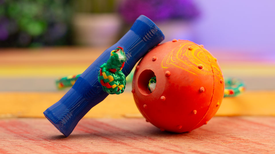 Leerburg | Leerburg's Rubber Ball with T Handle